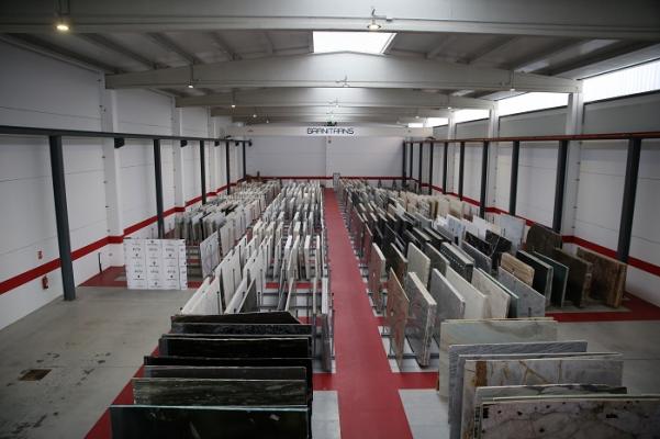 Nuevo showroom de GRANITRANS en Santiago de Compostela | Todo sobre Piedra Natural.Variedades ...